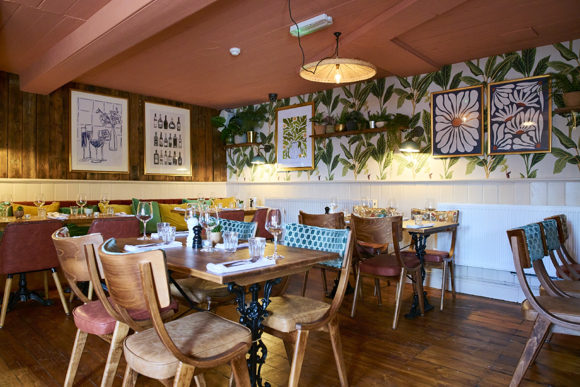 The Union Tavern - Fuller's Pub and Restaurant in Maida Vale